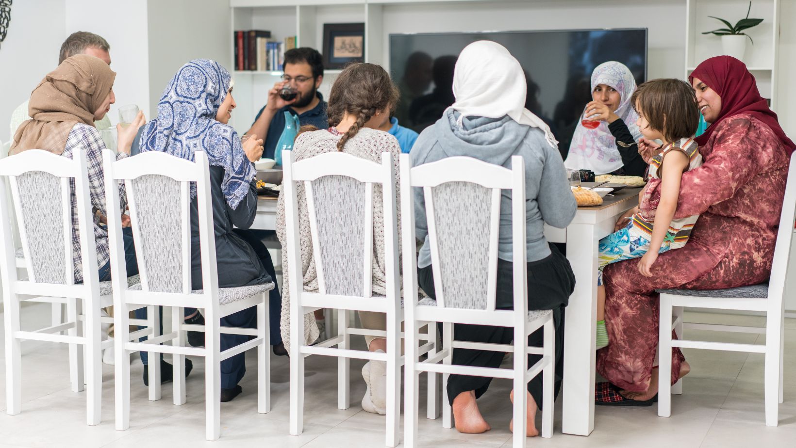 Creating an Inviting Home for Gatherings and Parties - Infomercial Reviews